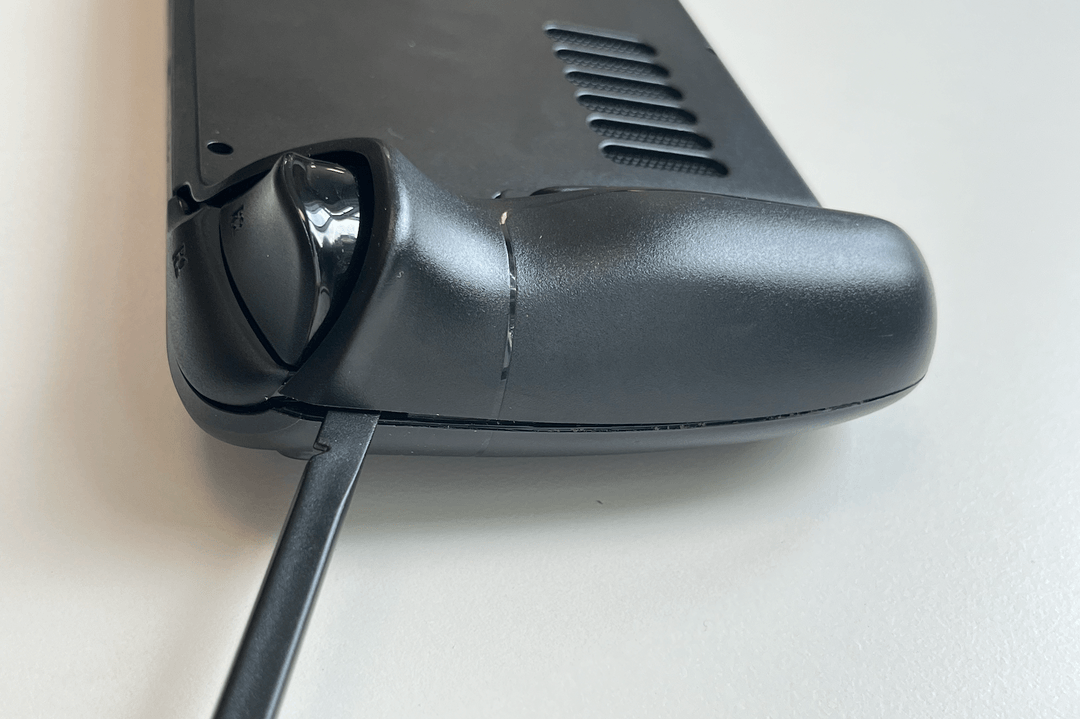 Install the DeckHD display to your Steam Deck - DeckHD